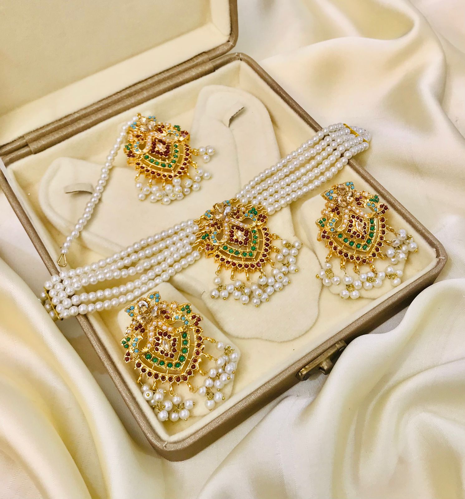 Rawayat Jewellery fabulous online Gajra Bali